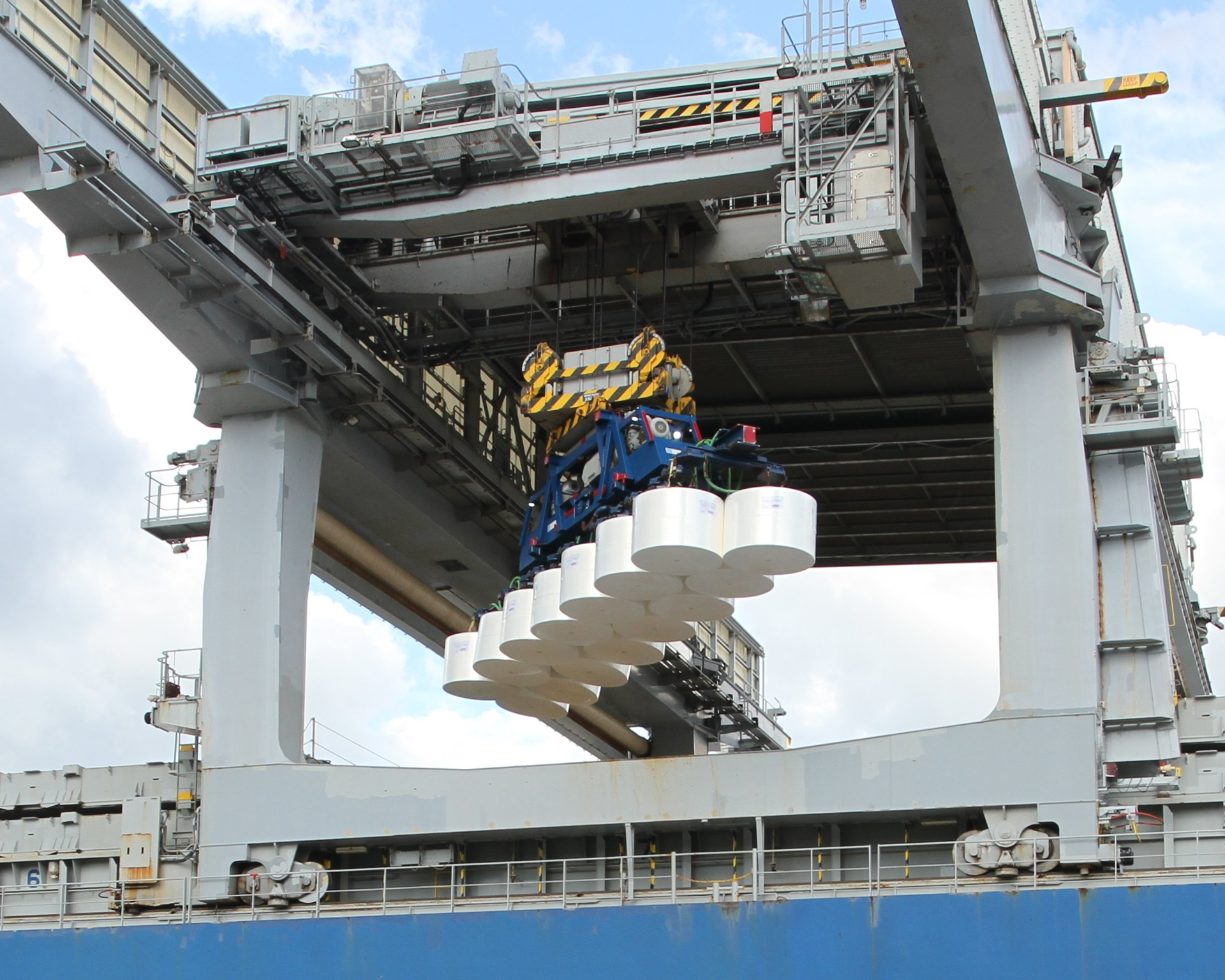 Forest Products & Wood Pulp Shipping | KLB Shipping